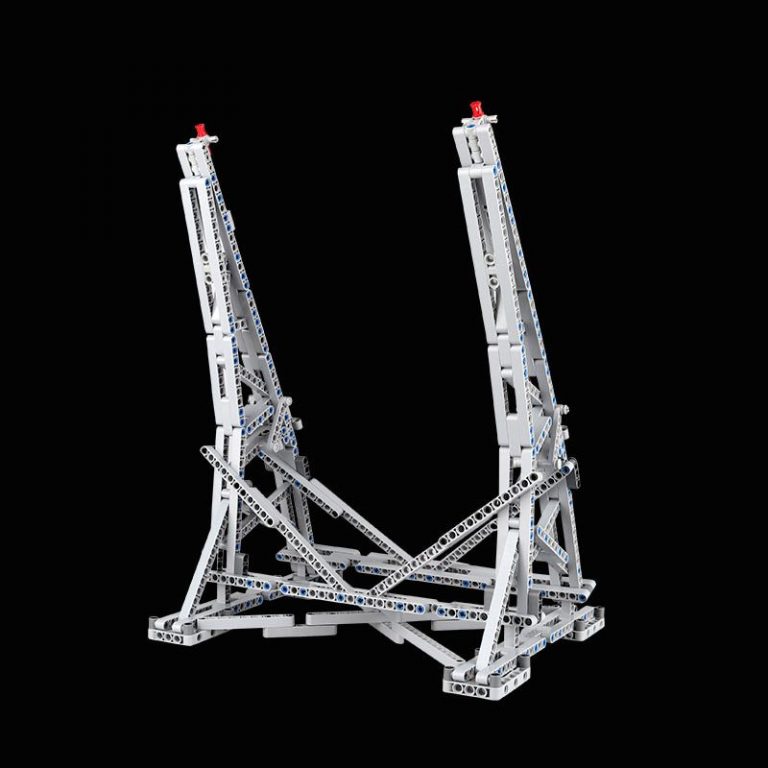 STAR WARS MOC-10219 Efferman's Vertical Stand for Millennium Falcon ...
